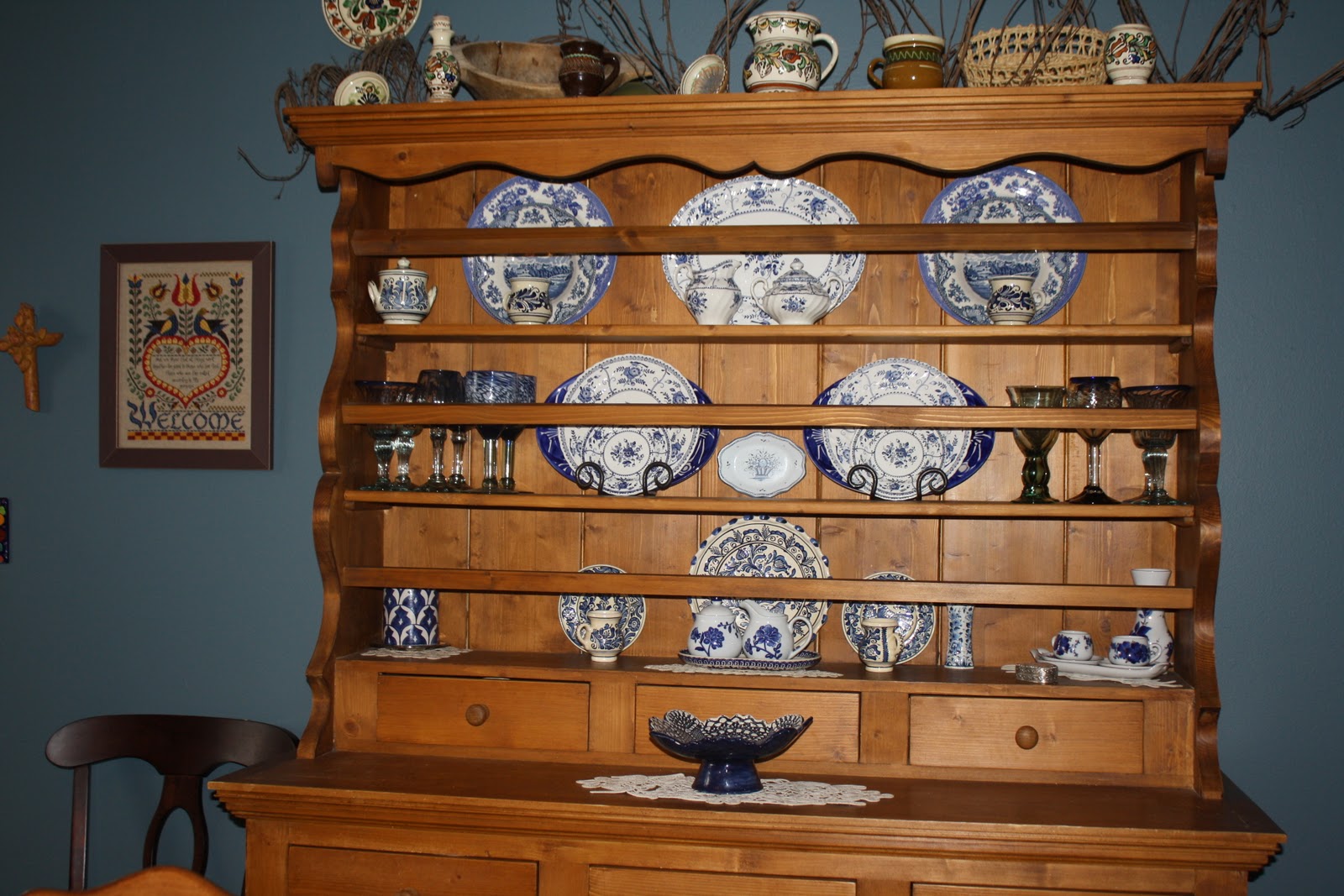 Life with the Mozas: Back to blue & white on my Romanian Pie Rack