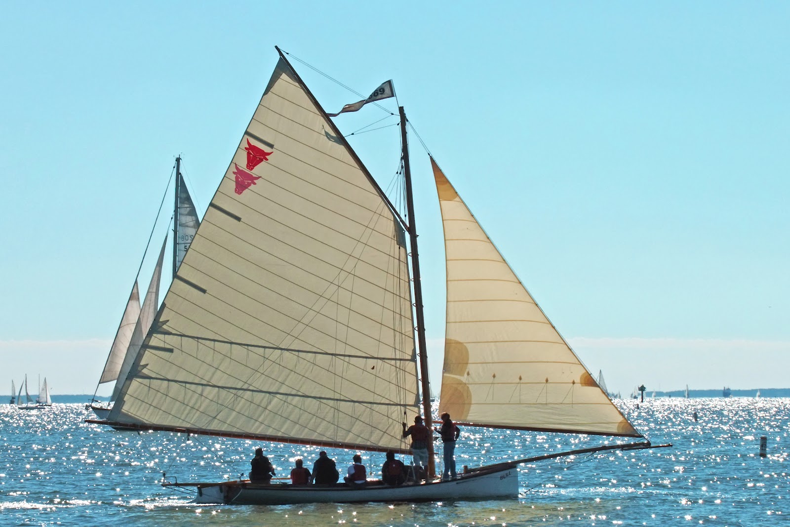 Earwigoagin: NSHOF 2012 Wooden Boat Pursuit Race