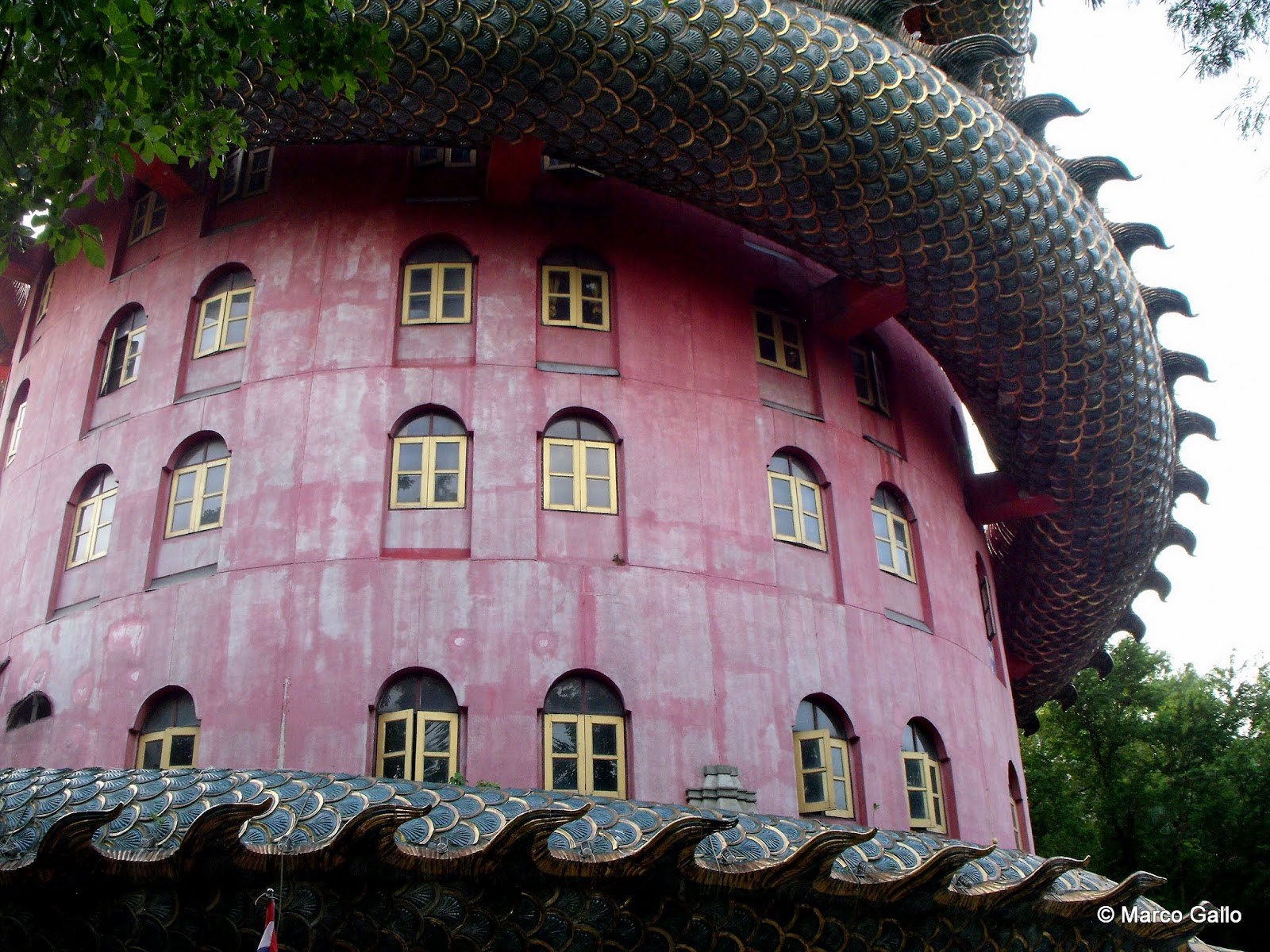Vivir viajando: WAT SAMPHRAN TEMPLO DEL DRAGÓN, NAKHON PATHOM. TAILANDIA