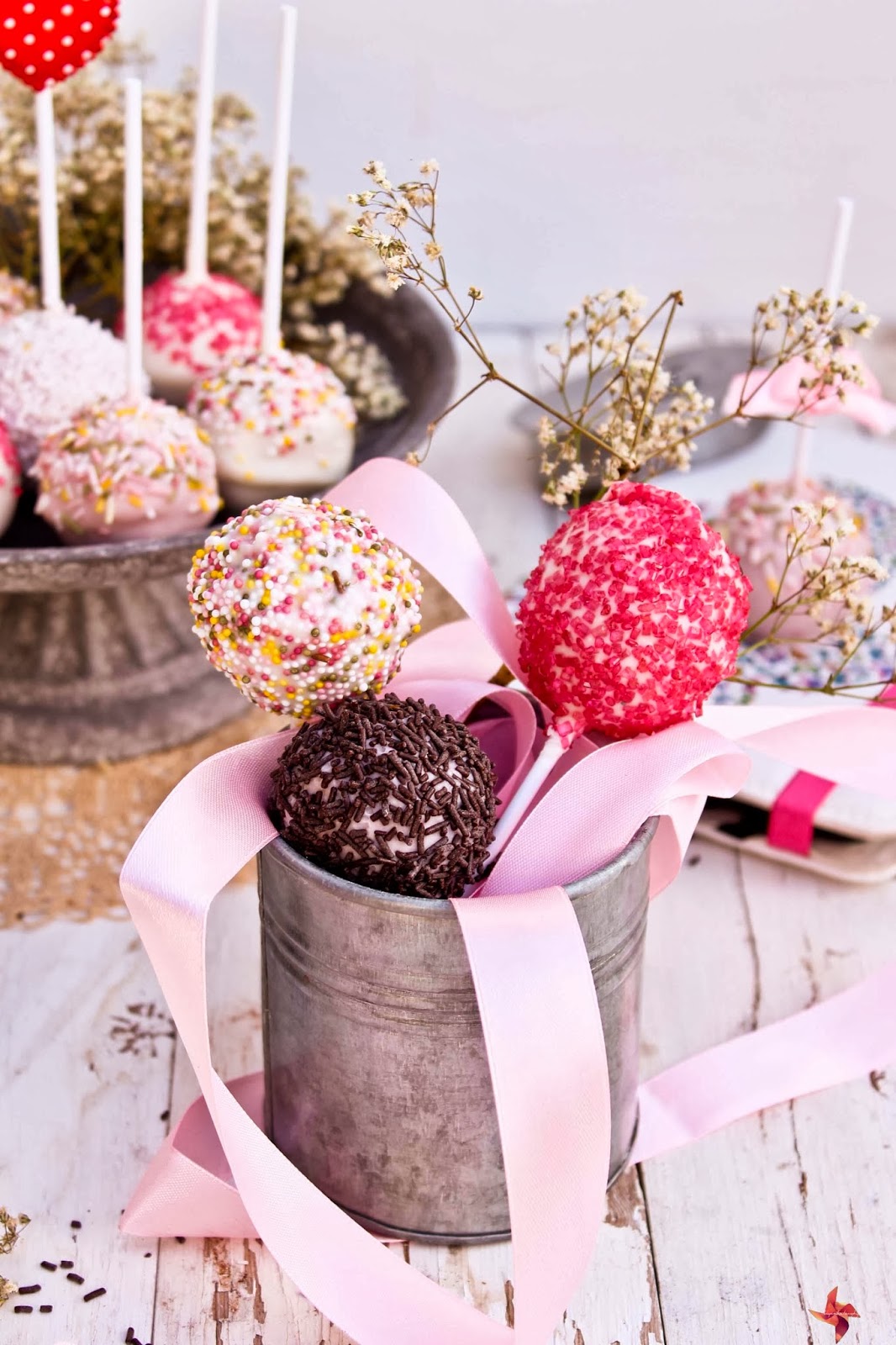 Cupcakelosophy: On Fashion - Cake Pops!!