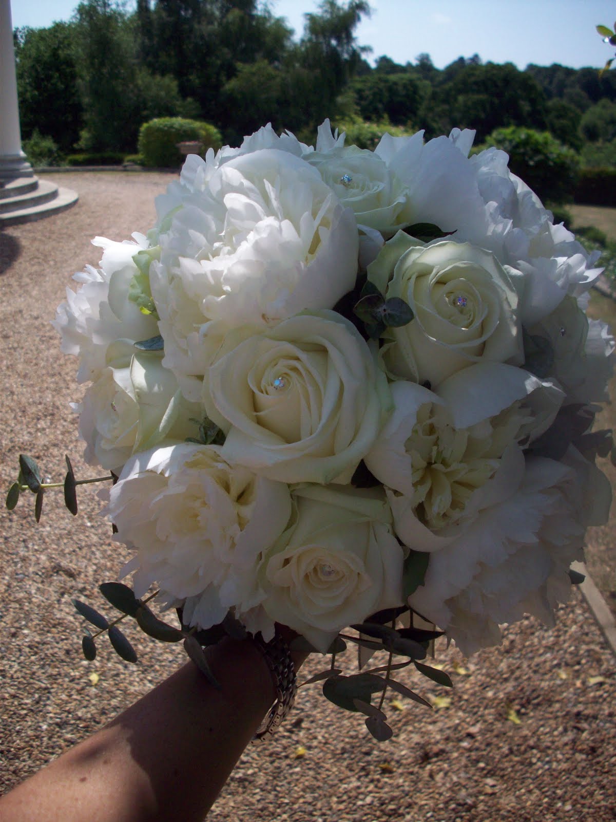 FLORIAN Designer Florist & Wedding Flower Specialist: June 2011