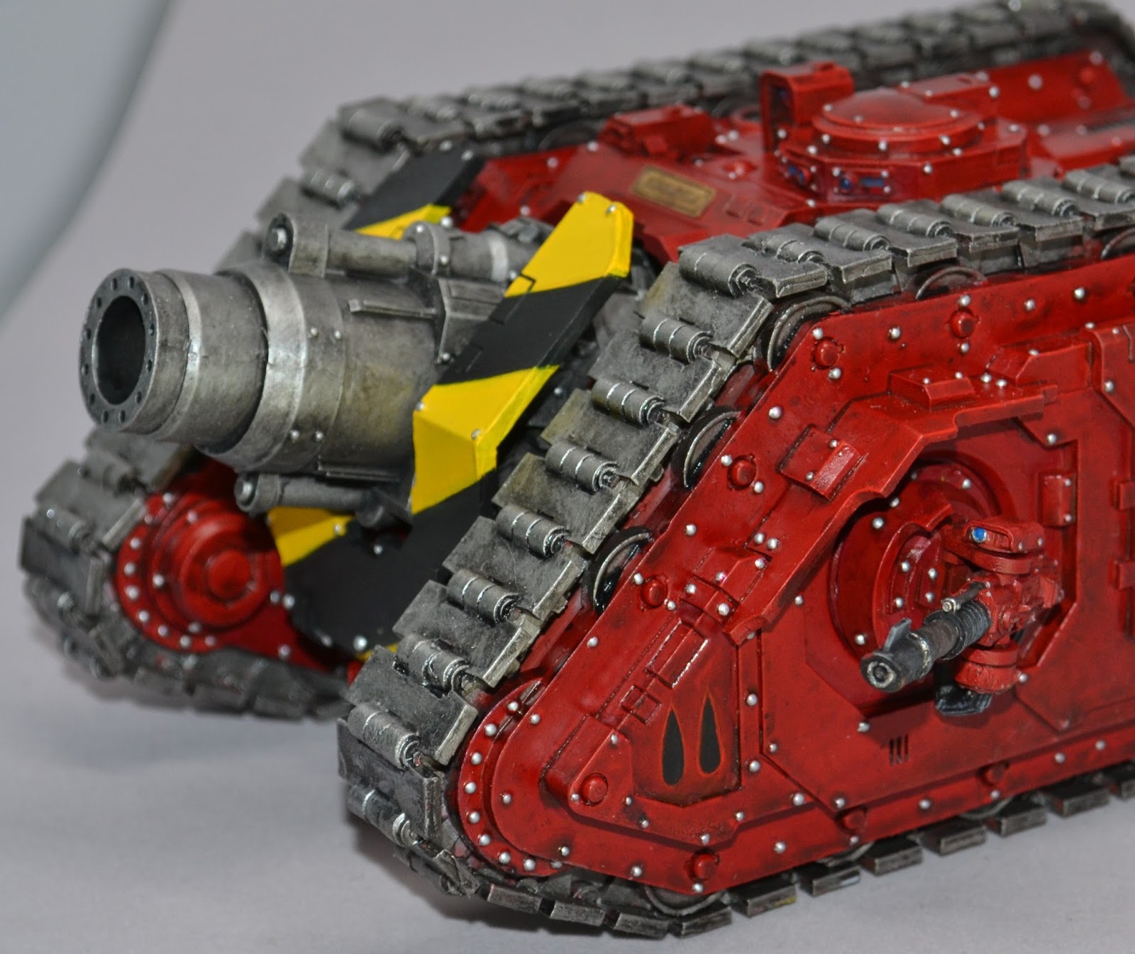 Sepulchre of Heroes: Blood Angels Typhon Siege Tank (with Freehand designs)