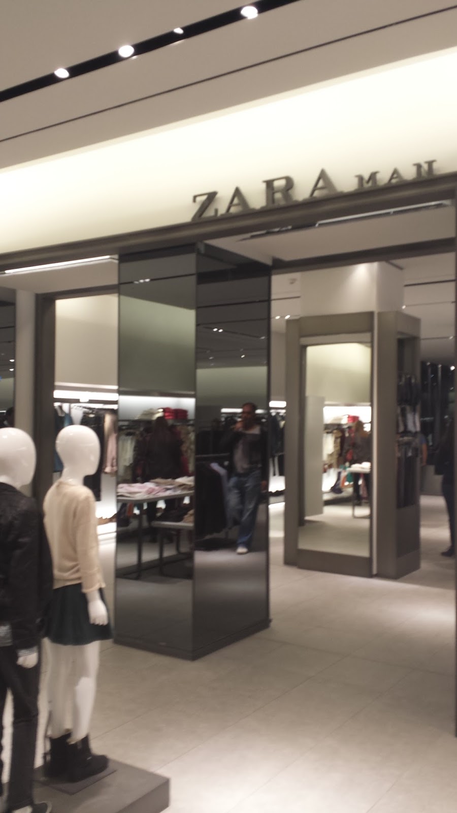 Zara Montevideo Shopping: elevando el estandard de instalaciones ...