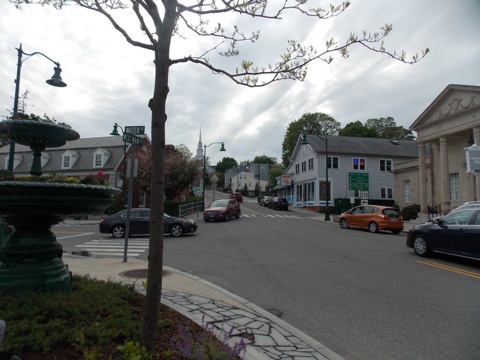 CHINAR SHADE : THE BEAUTIFUL MYSTIC SEAPORT TOWN (Connecticut State)