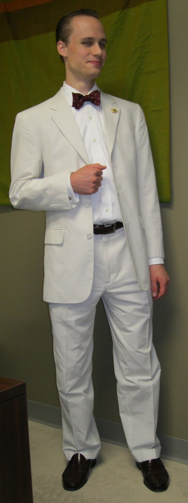 Life, Liberty, and the Pursuit of Elegance: My Tan Seersucker Suit!