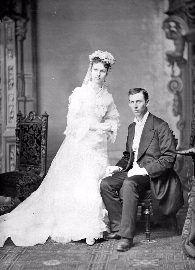 Wedding in Early Photography: 33 Lovely Photos of Just-Married Couples ...