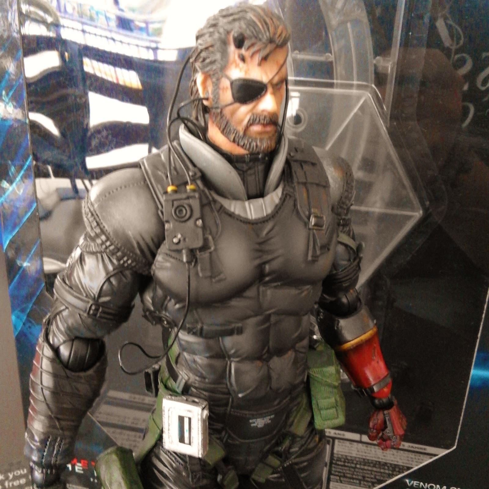 Angels and Summer: Play Arts Kai Venom Snake - Sneaking Suit Version ...