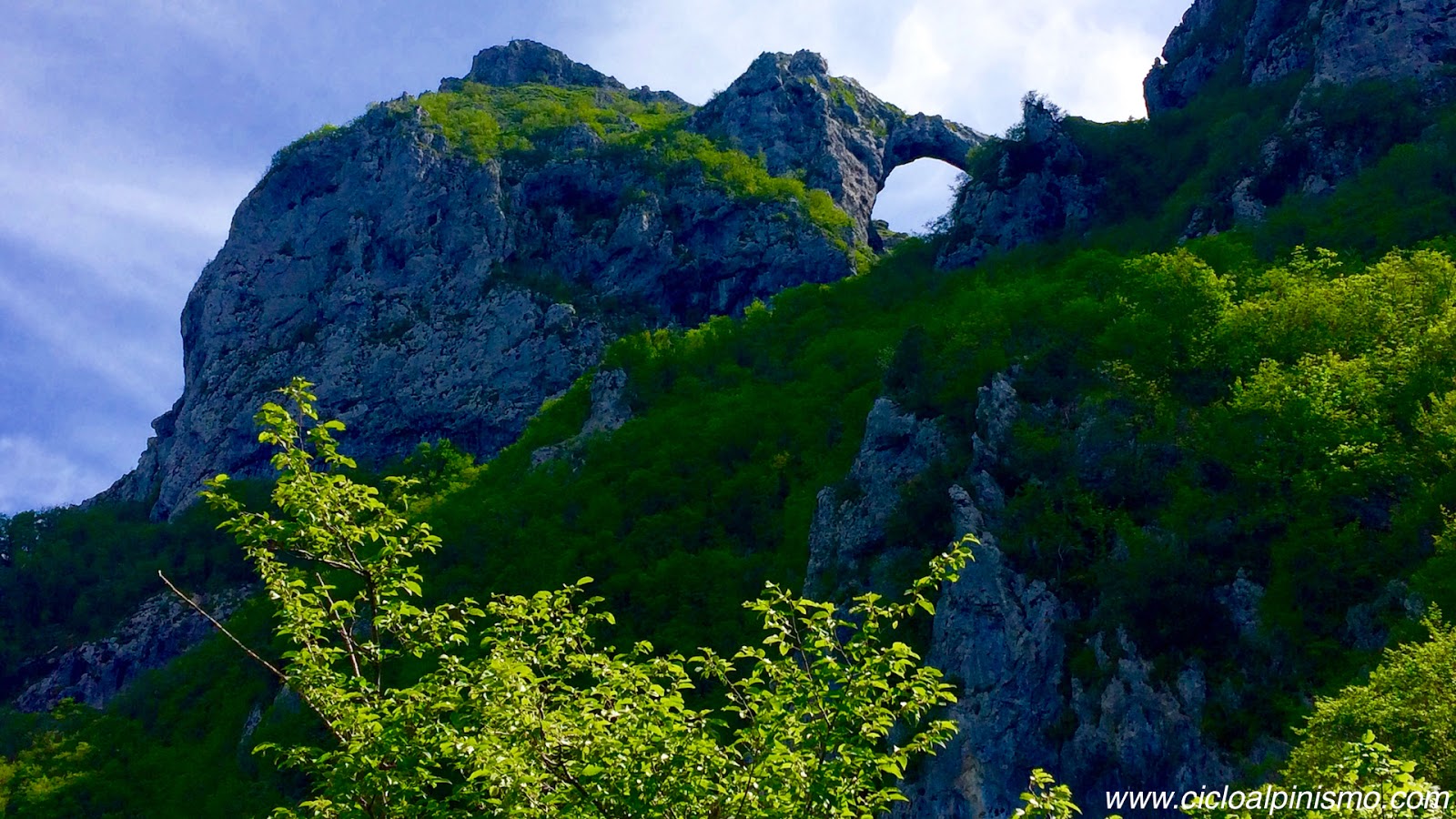 CICLOALPINISMO: Anello del Monte Forato (1209 m)