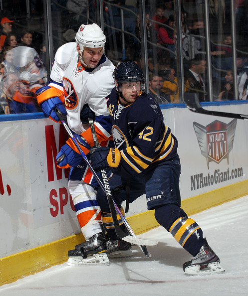 Hockey Thoughts: The new "Little Ball of Hate" - Nathan Gerbe