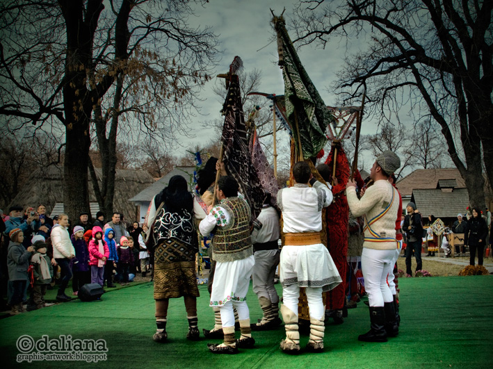 Photographis: Romanian Winter Traditions / Traditii Romanesti