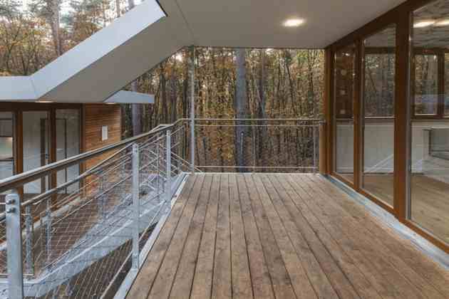 Ghayda'a ~ : BELGIAN TREE HOUSE ON STILTS BY BAUMRAUM STUDIO