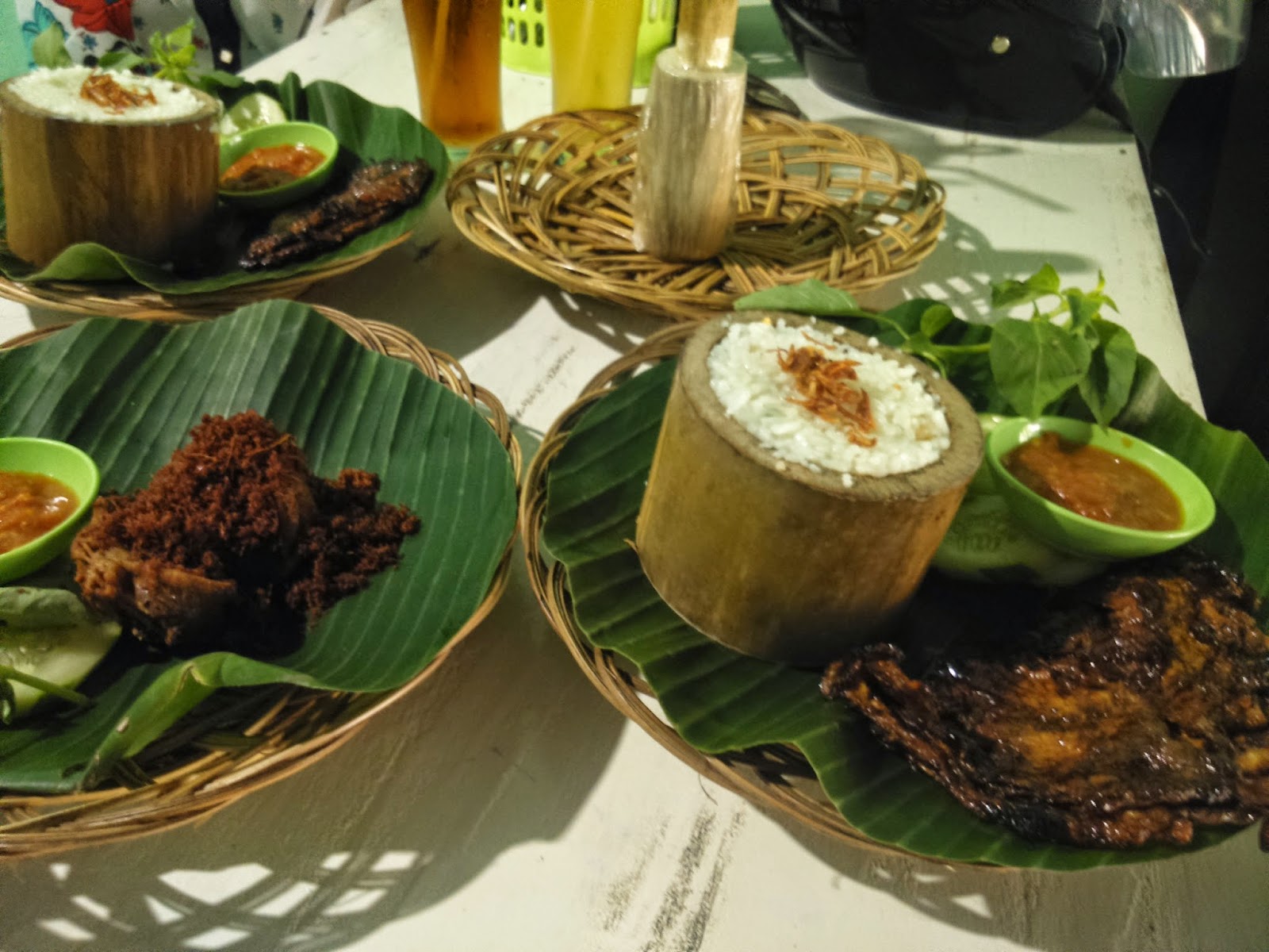 Tempat - tempat asik di Yogyakarta: Nasi Bambu