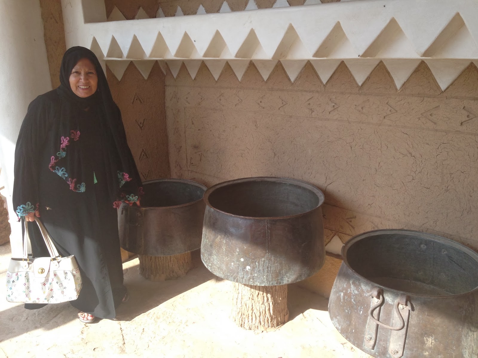 Sparkling Desert: Traditional Saudi Food - Najd Village