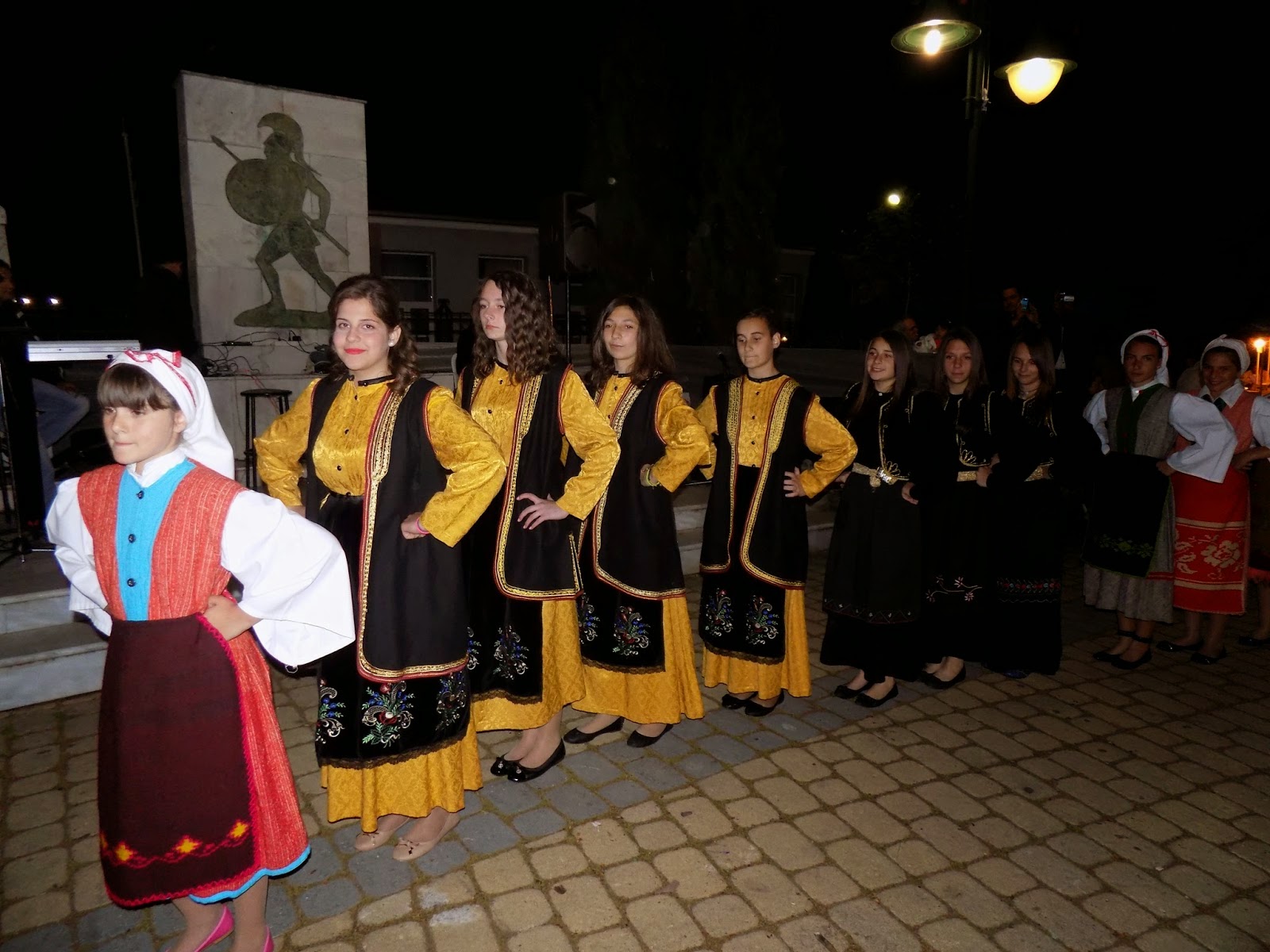 ΕΤΣΙ ΠΑΝΗΓΥΡΙΣΕ ΤΟ ΖΑΡΚΟ ΤΡΙΚΑΛΩΝ ~ ΚΡΗΝΗ ΤΡΙΚΑΛΩΝ BLOG