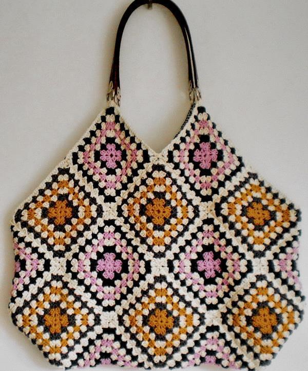 Free Crochet Handbag Pattern - 24 Crochet Squares
