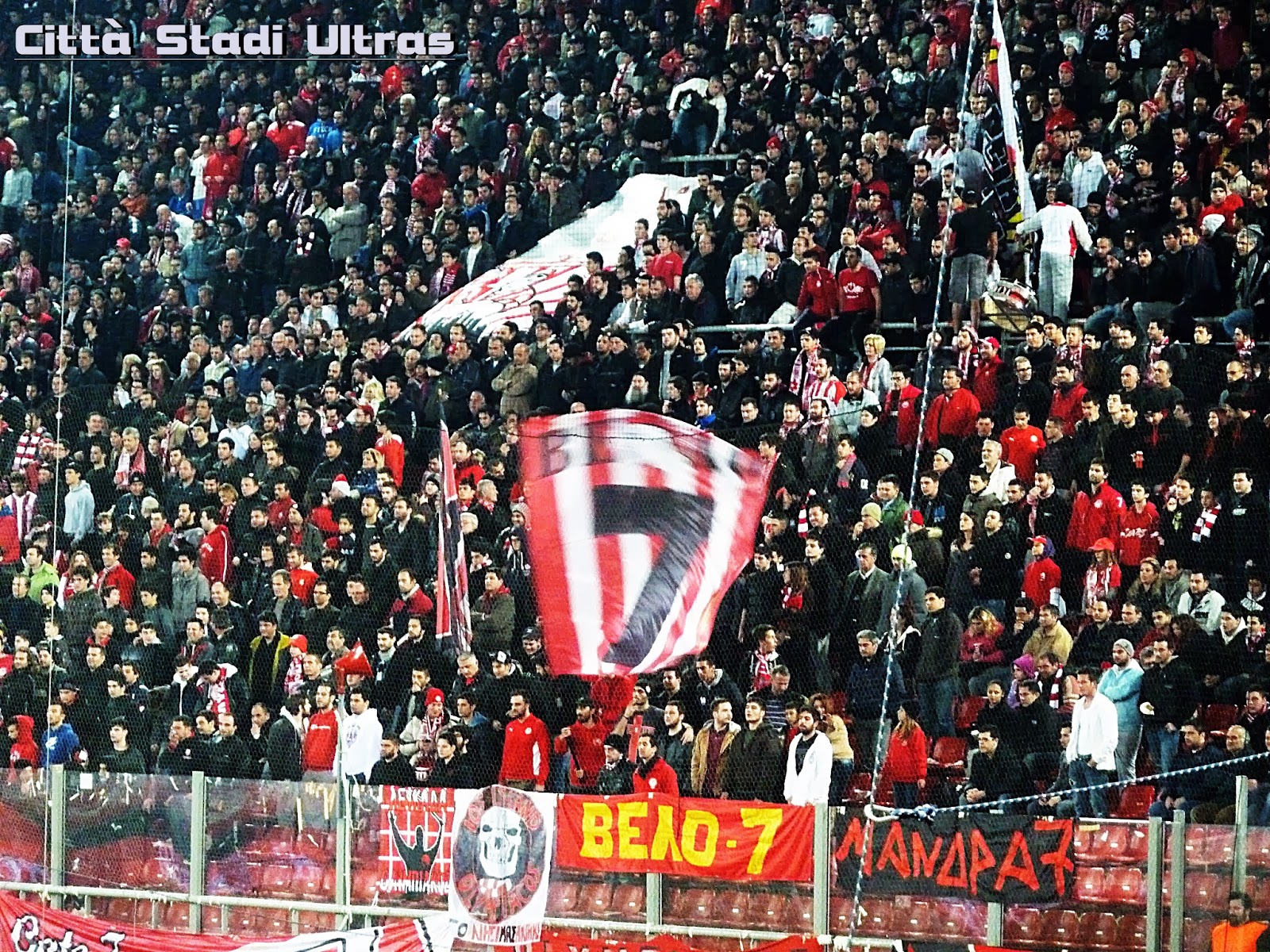 Città Stadi Ultras: Olympiakos Piräus - Atromitos