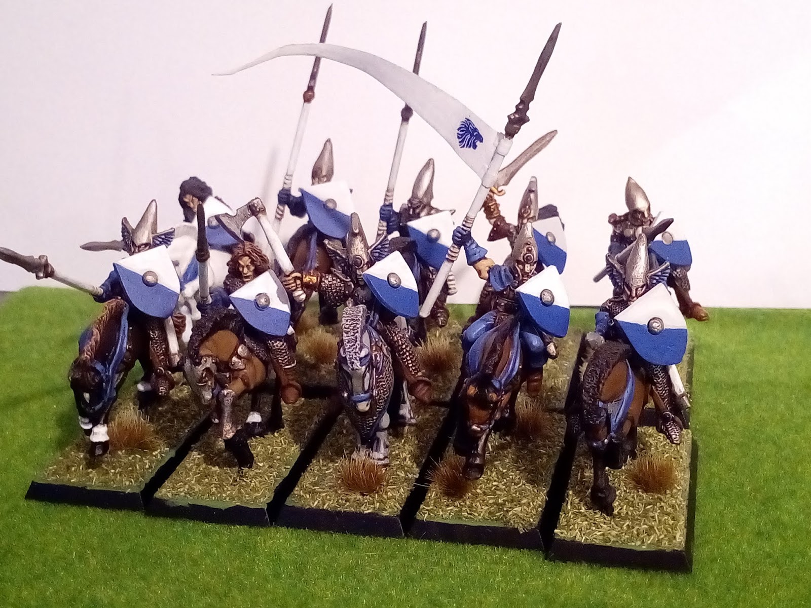 Vanhaa Vasarointia: Elven cavalry for July