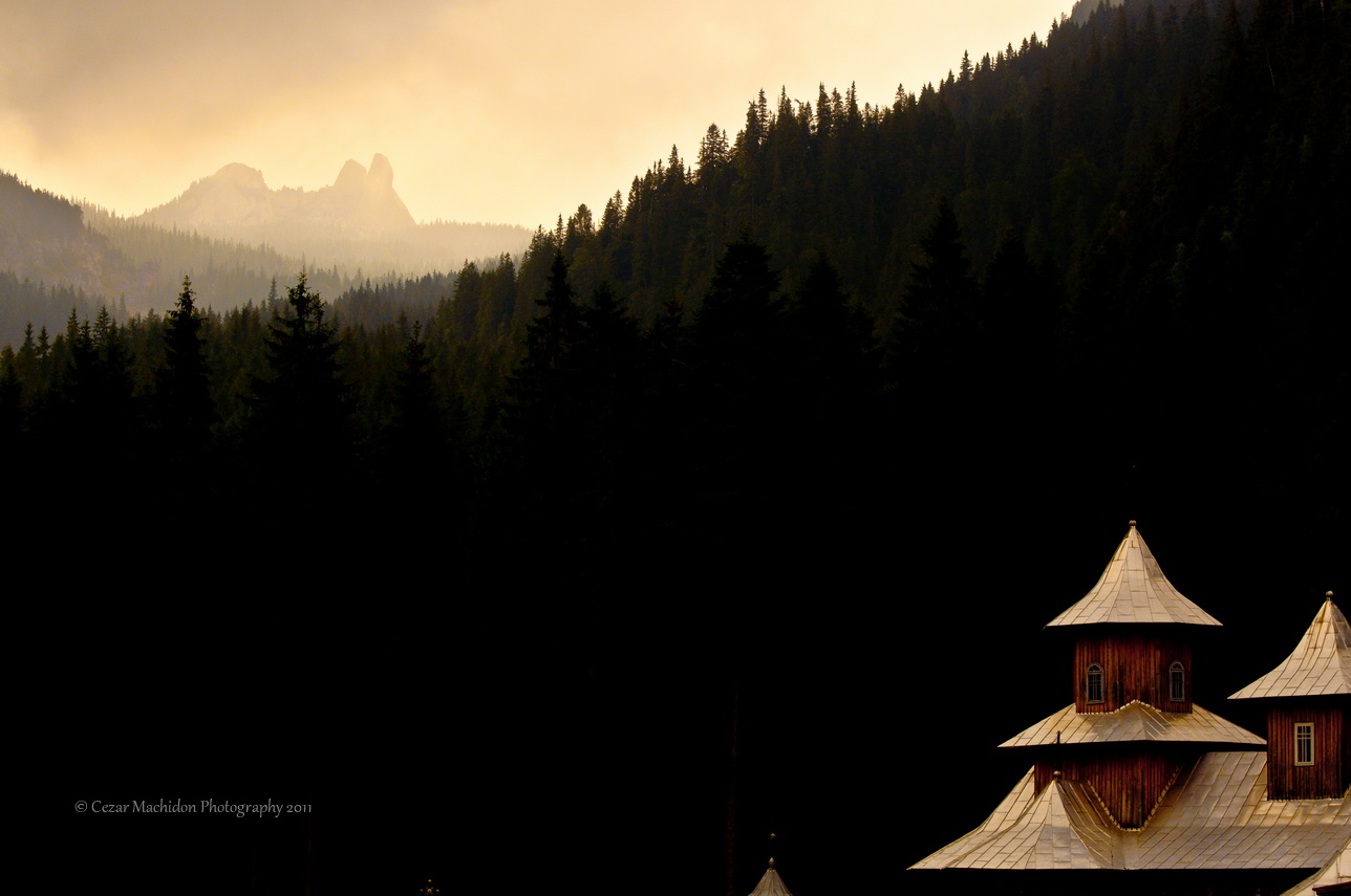 Manastirea Sihastria Rarau | Poiana Maicii Domnului