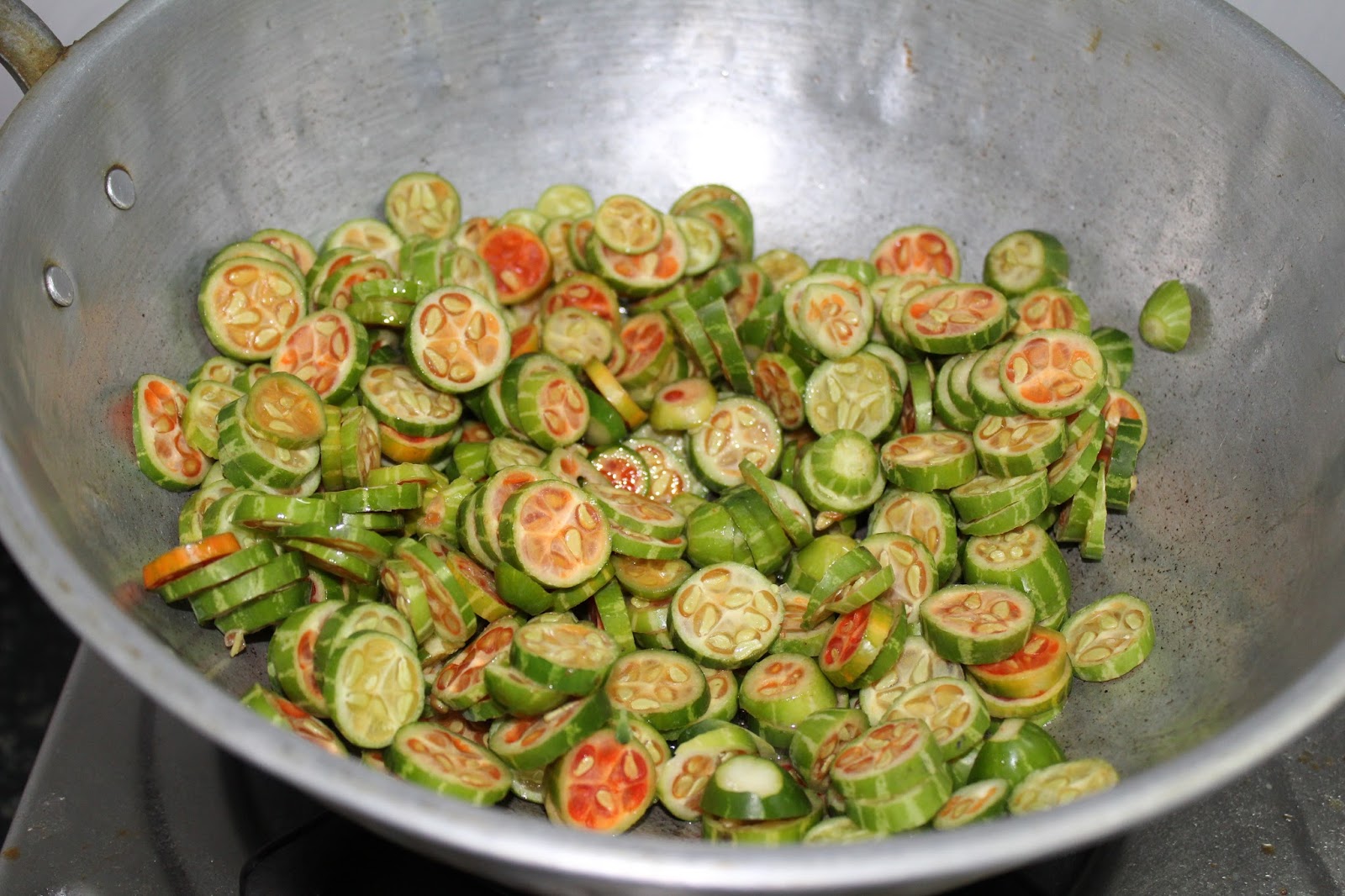 KOVAKAI PORIYAL / IVY GUARD STIR FRY