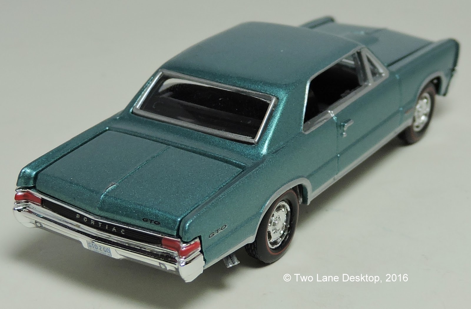 Racing Champions Mint 1965 Pontiac GTO and Auto World 1964 Pontiac ...