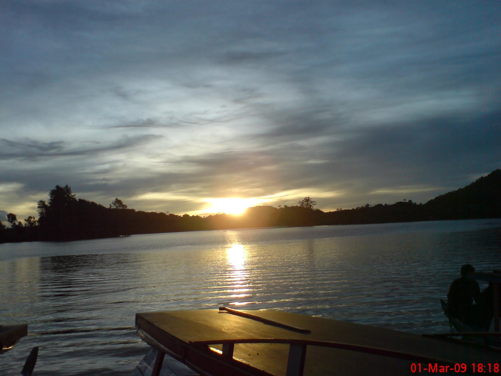 Rosya Satria F: Beautifull Scenery (Situ Patenggang)