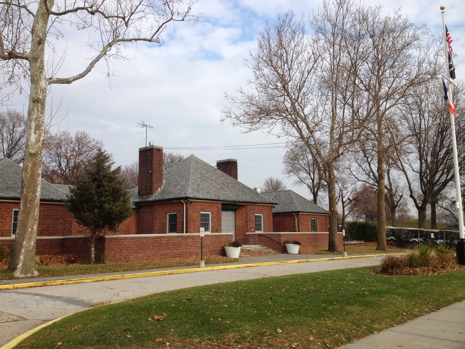 LEGITIMATE GOLF a blog about golf and what it does to you: Ghetto Golf ...