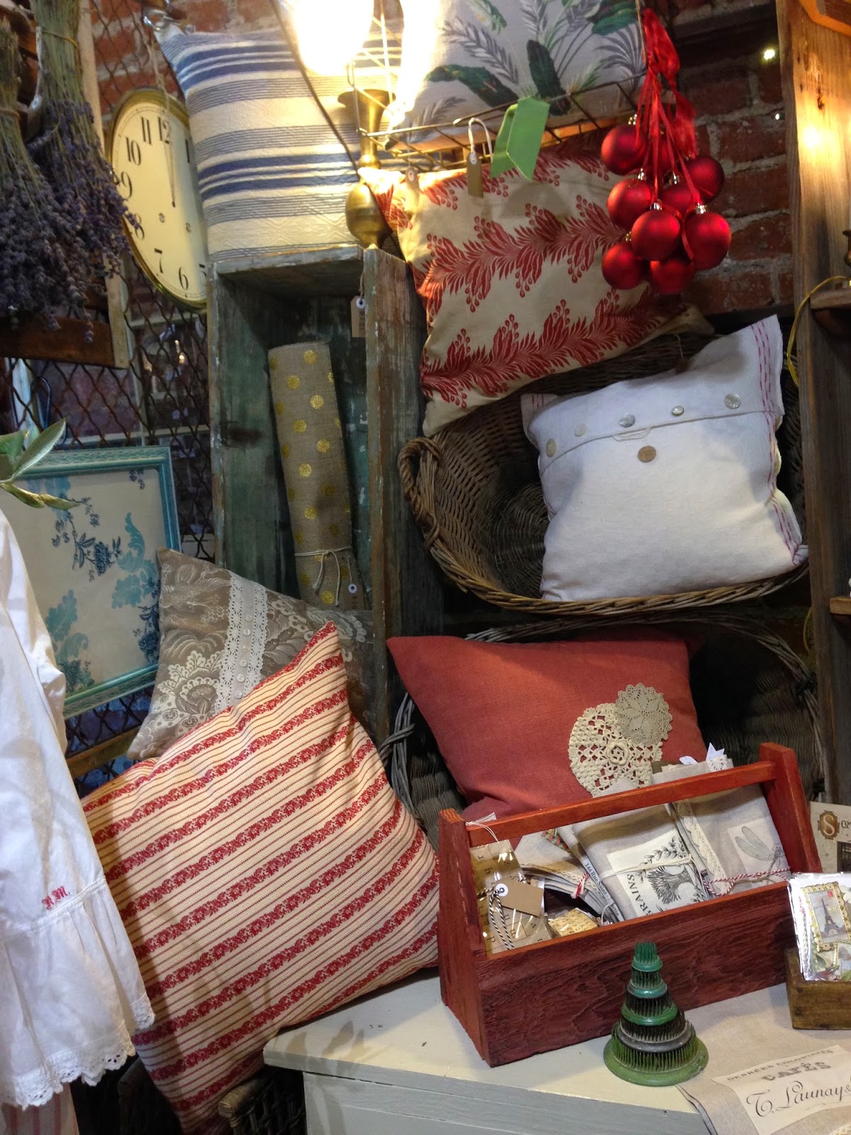 Dogwood designs: Vintage Market Open House 2013