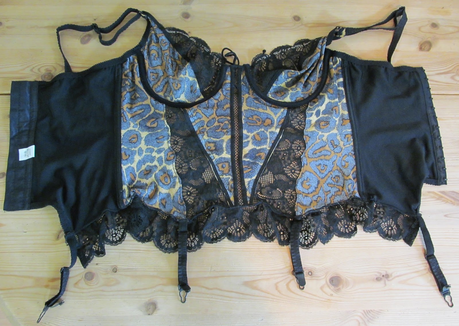 Vintage sexy black leopard print lace 4 strap suspender basque garter ...