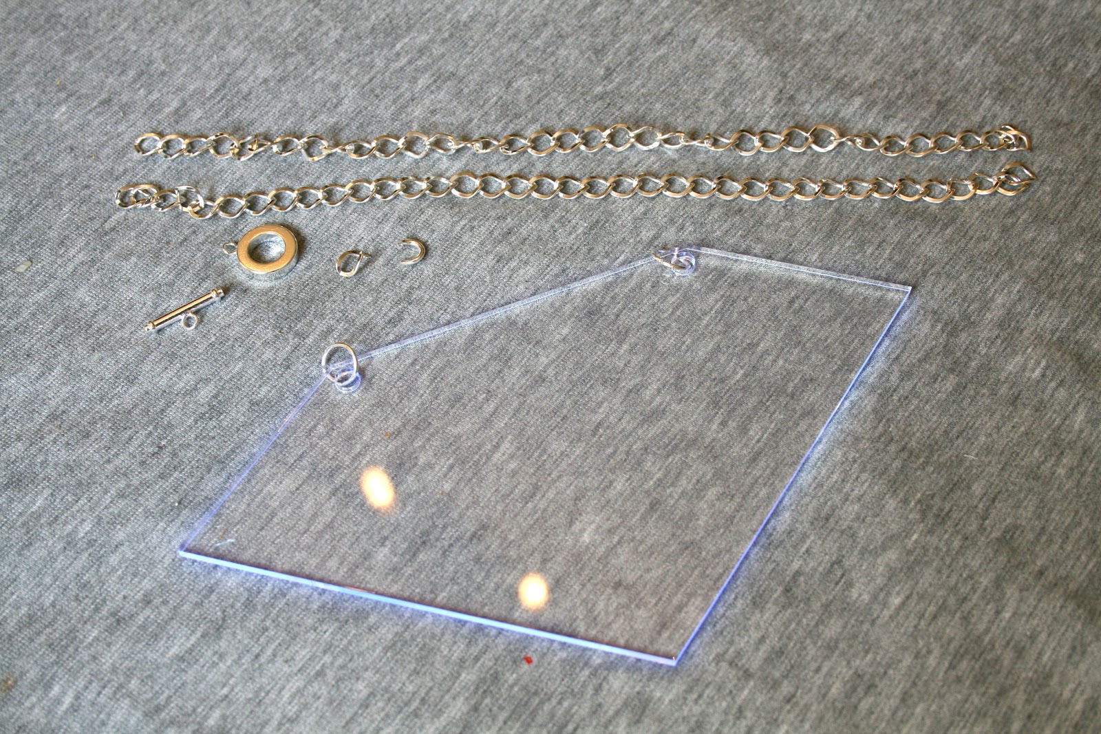 Mai Inspiration: DIY: Perspex Necklace