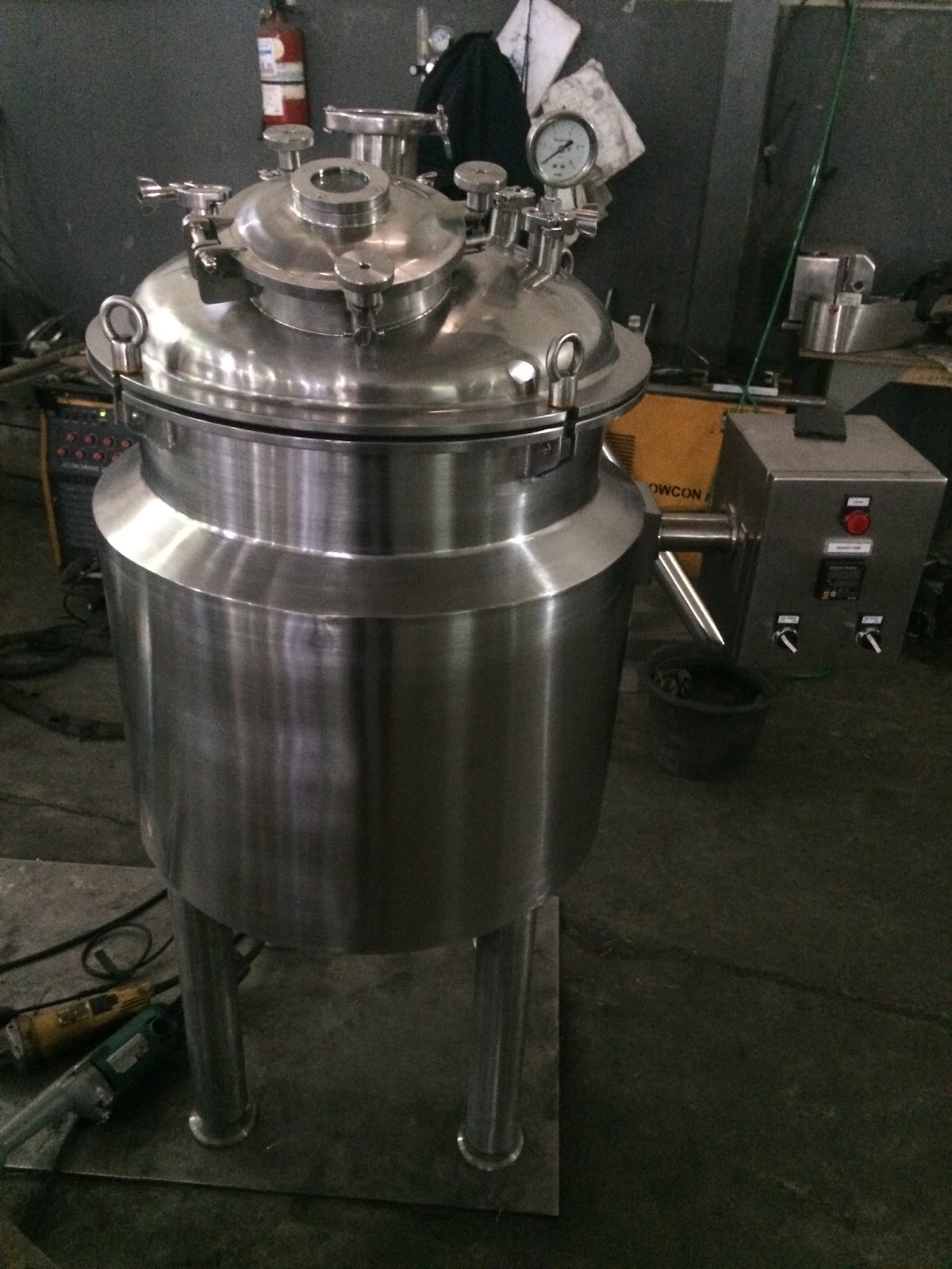 MESIN INDUSTRI FARMASI: TANKI EVAPORATOR + KONDENSOR