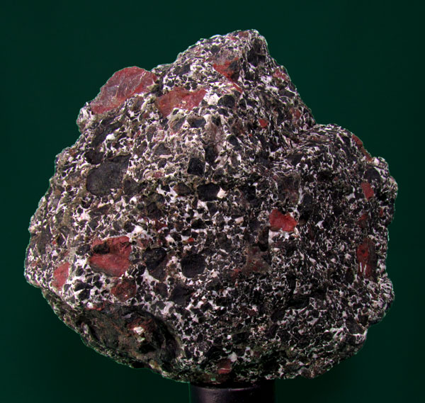 Les minéraux - Québec: Sur le terrain 02 - Qu'est-ce qu'un minéral