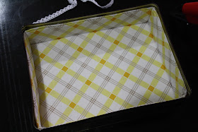 Lilabelle Lane: Repurpose a Vintage Tin - Apple Farm Tin Tutorial