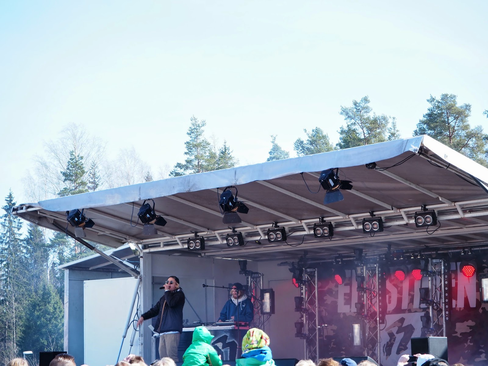 A'la Annn: Elastinen keikalla Kaaressa