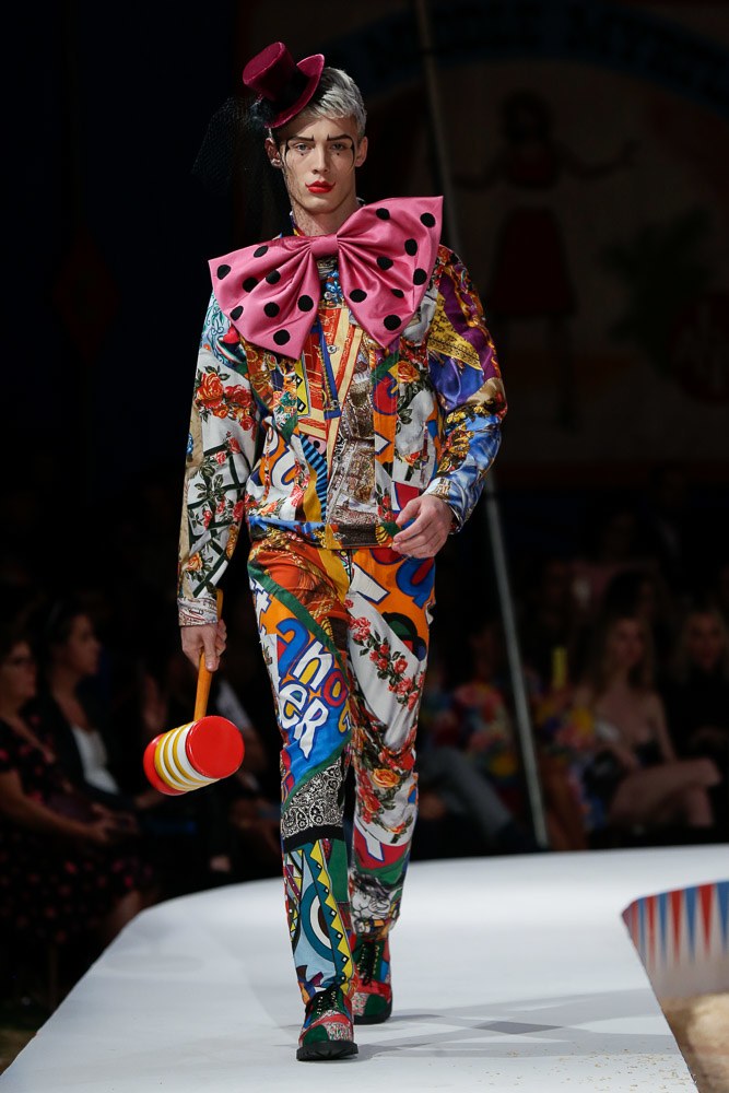 Moschino Spring-Summer 2019 Menswear Collection - Los Angeles