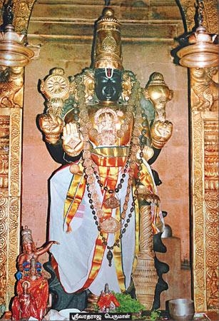 1.அருள்மிகு வரதராஜ பெருமாள் கோயில் (திருக்கச்சி,அத்திகிரி - காஞ்சிபுரம் ...