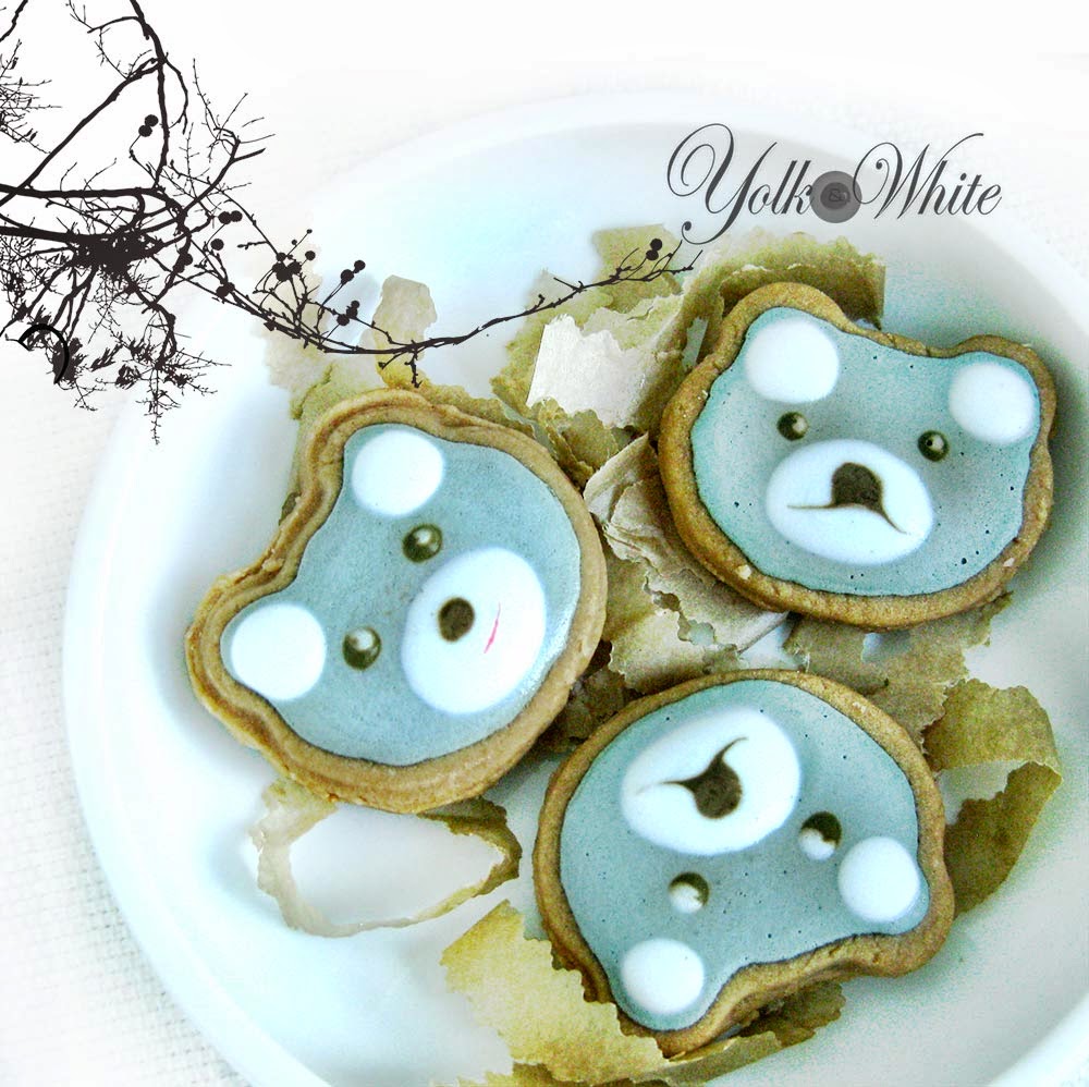 YOLK&WHITE: Almond Royal Icing Bear Cookies