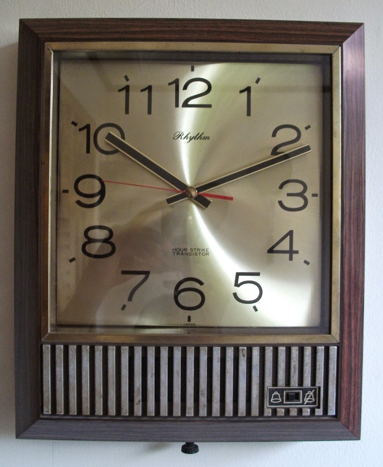 KoleksiKu Barang Jadul: Jam dinding RHYTHM Hour strike Transistor