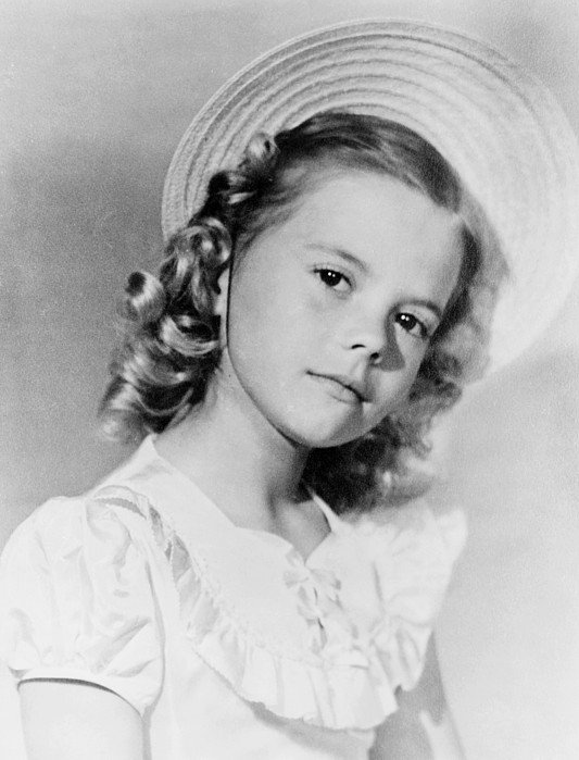 35 Rare and Adorable Photos of Child Star Natalie Wood in the 1940s ...
