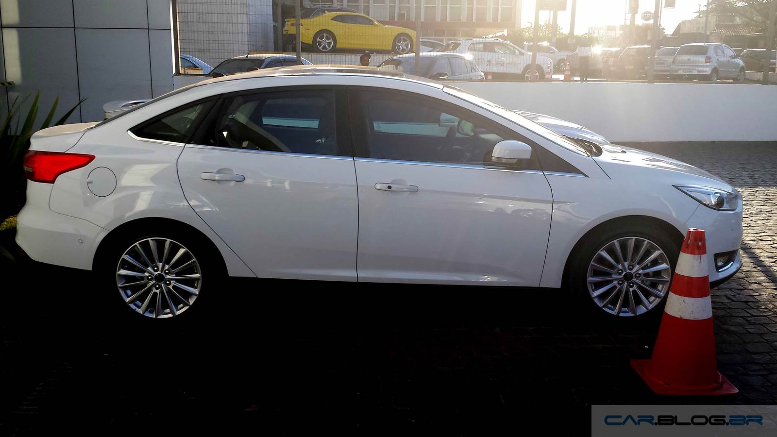 Novo Focus 2016 Fastback Titanium Plus - vídeo e detalhes