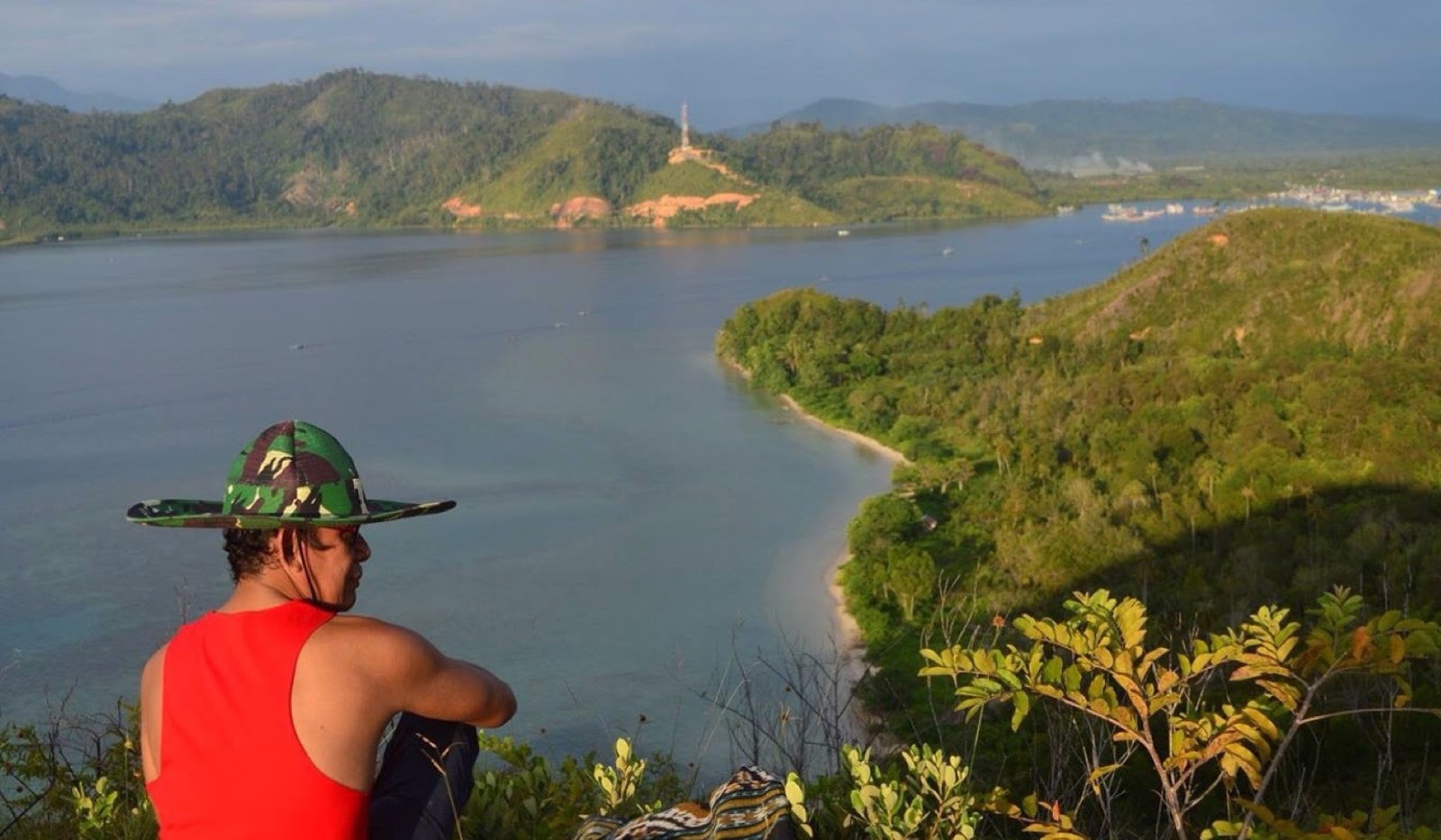 BIFA COTTAGE PADANG : WOODEN VILLA WITH PRIVATE WATERFALL IN THE ...