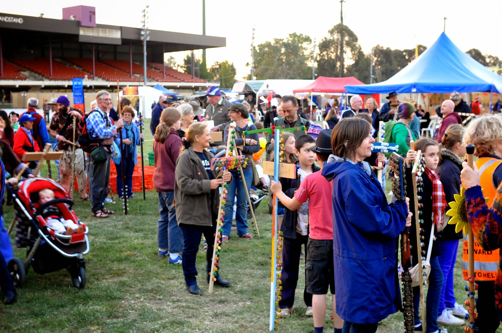 The Bush Music Club: The lagerphone - origins & examples