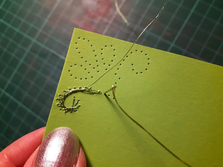 Glenda's Ghetto: Paper Pricking - Tutorial