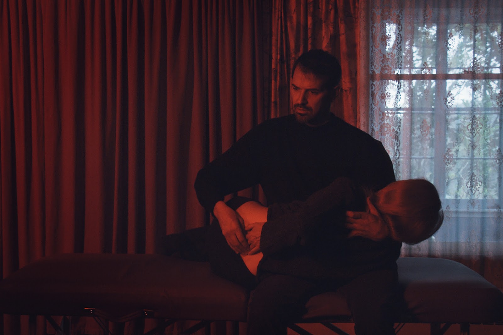 Festival de Las Palmas 2016 (IV) | Críticas: Office + Posto-avançado do ...