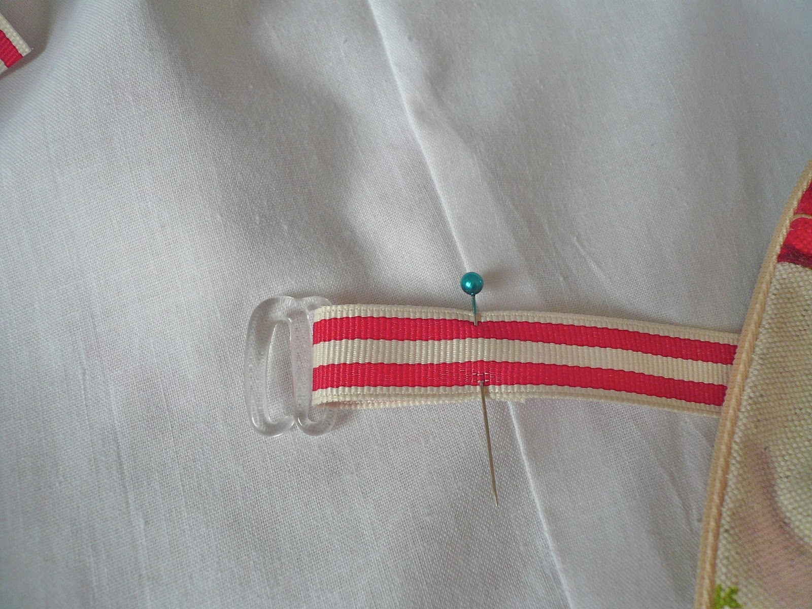 Handmade Jane: Tutorial: How to Make a Waist Stay