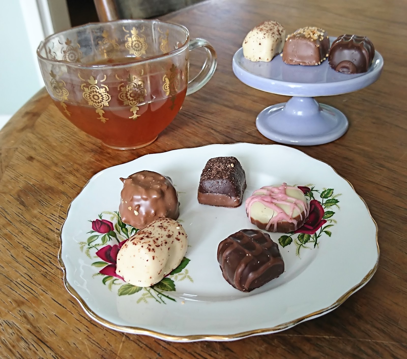 Tea With Me And Friends: Time for.....some afternoon tea chocolates!