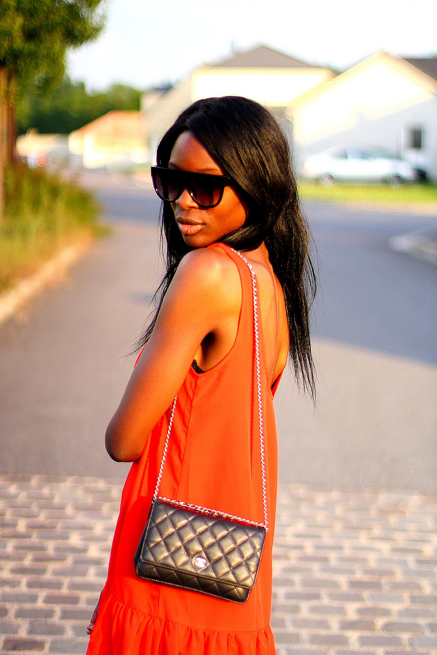 La robe rouge - Styles by Assitan. Blog mode. French style blogger
