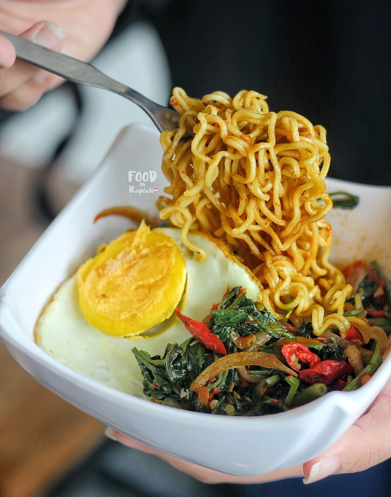 Warunk Starmeal - Tempat Nongkrong Seru di Jagakarsa