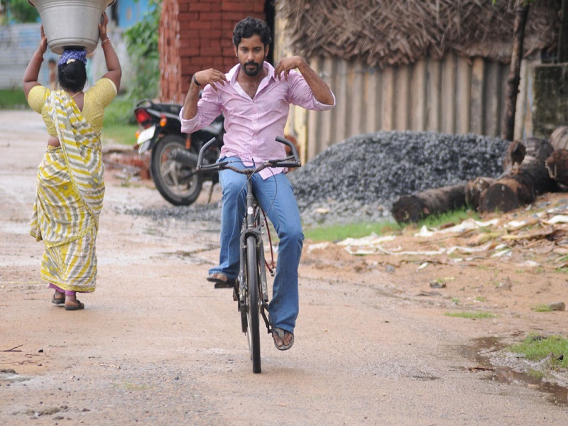 Attakathi Movie Stills | Gallery | 123cinegallery