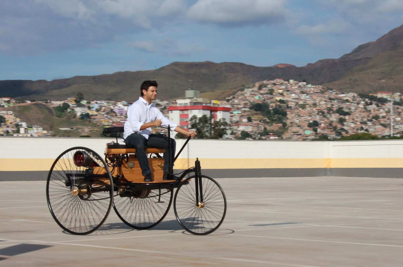 O primeiro carro do mundo