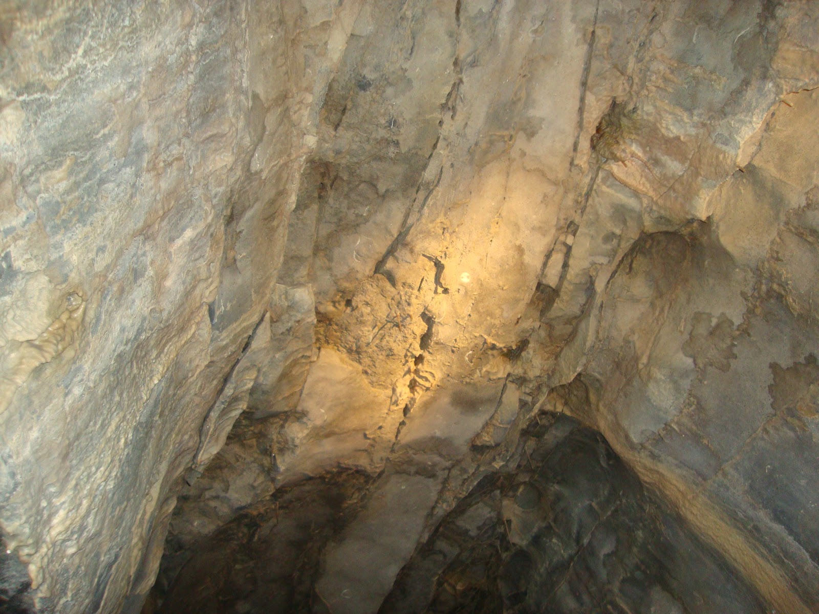 Clutter-Chaos Aaron&co: Aillwee Cave @ The Burren